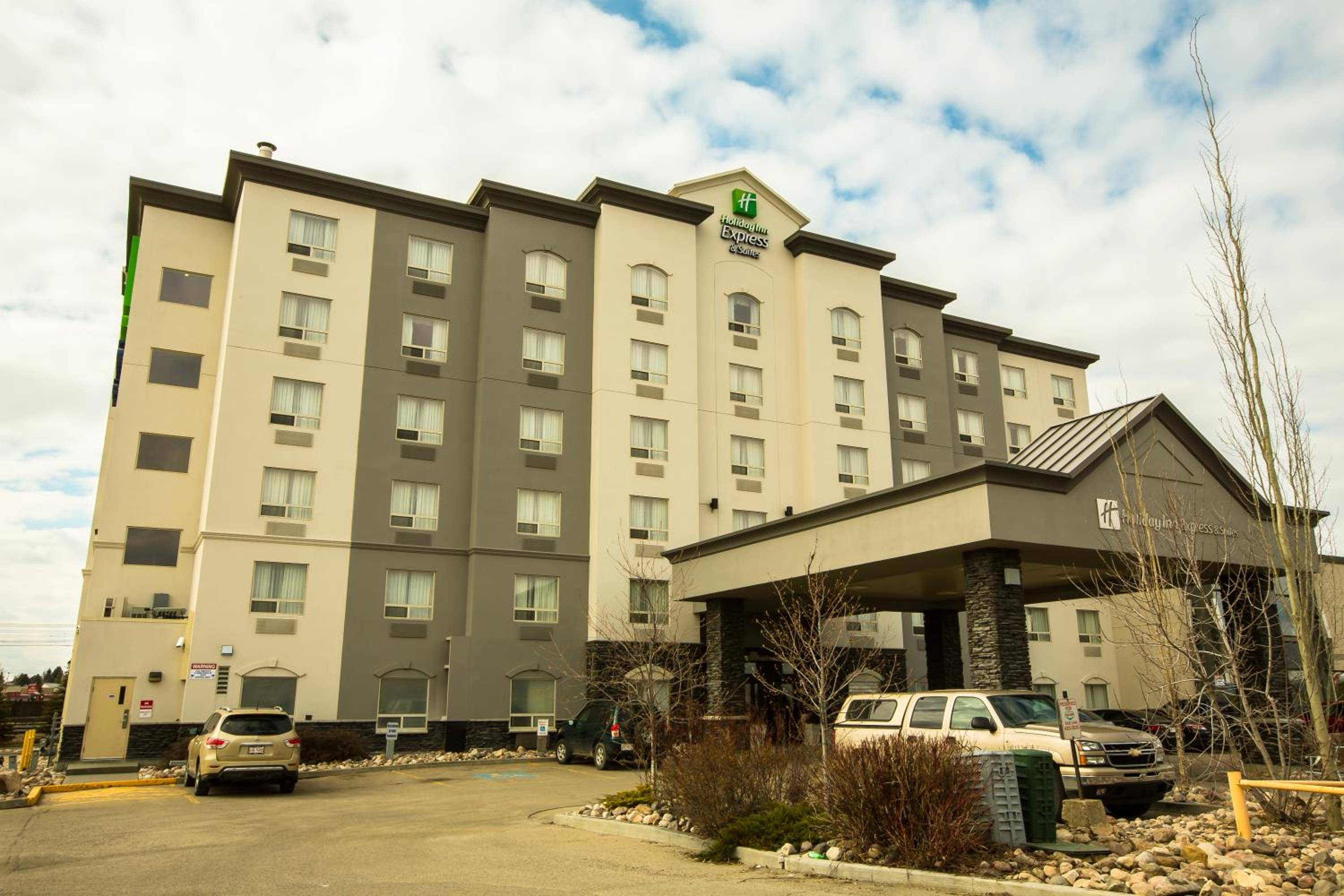 Dayuse Hotels in Fort Saskatchewan • Hotels by the hour | Dayuse.sg