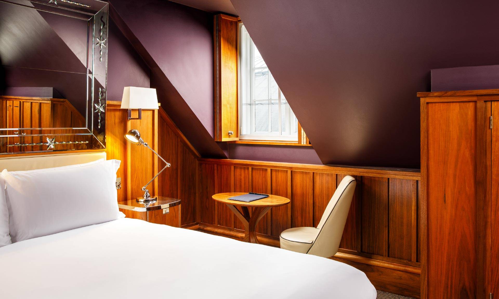 Hourly and Day Hotels from $75 in Goffs Oak | Dayuse